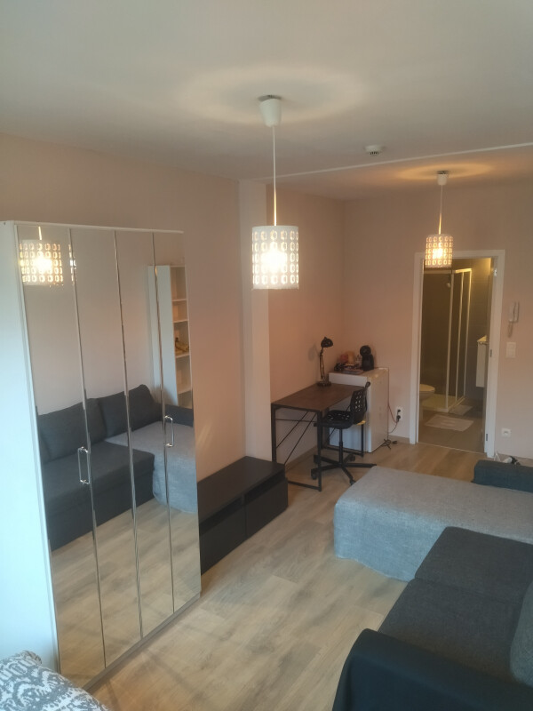 Studio in Antwerpen te huur: Genuastraat, Antwerpen-Noord - Studio ...